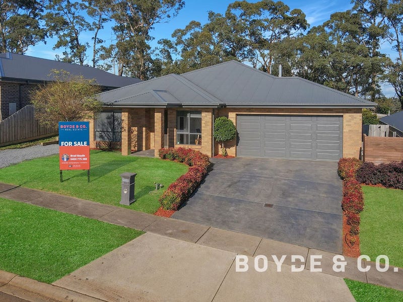 29 Southern Close, Drouin, Vic 3818 - Property Details