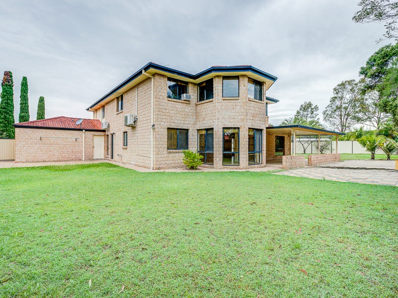 21 Makemo Street, Pacific Pines, QLD 4211 - realestate.com.au