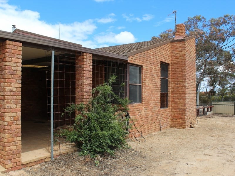 1 Greenham Street, Koorda, WA 6475 - Property Details