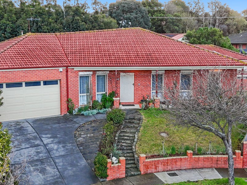 4 Allira Close, Berwick, VIC 3806 - realestate.com.au