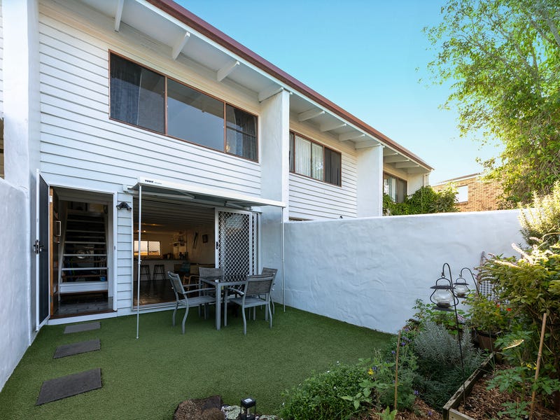 2/44 Lawrence Street, Mooloolaba, Qld 4557 - Property Details