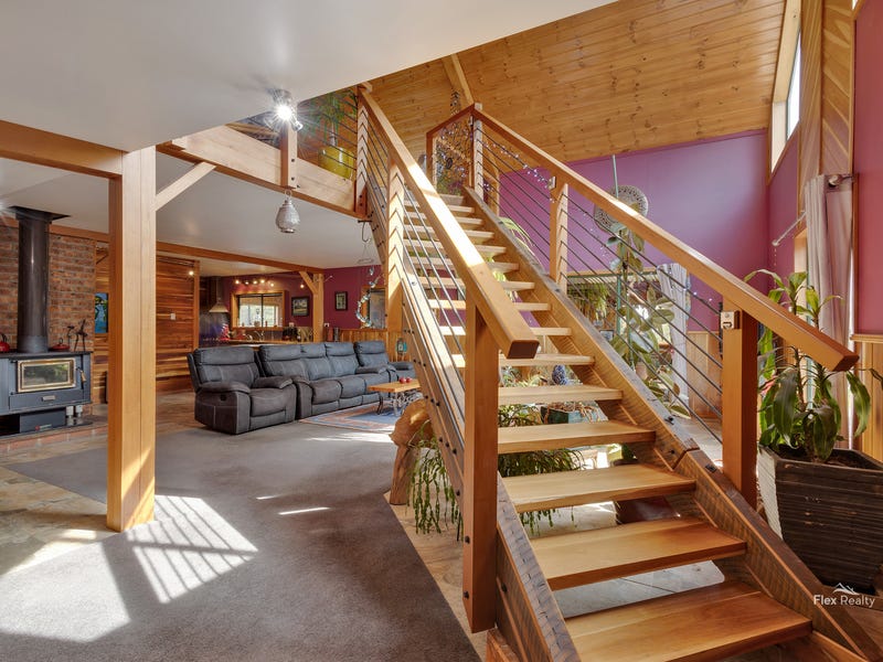 18 Mount Road, Waratah, Tas 7321 - Property Details