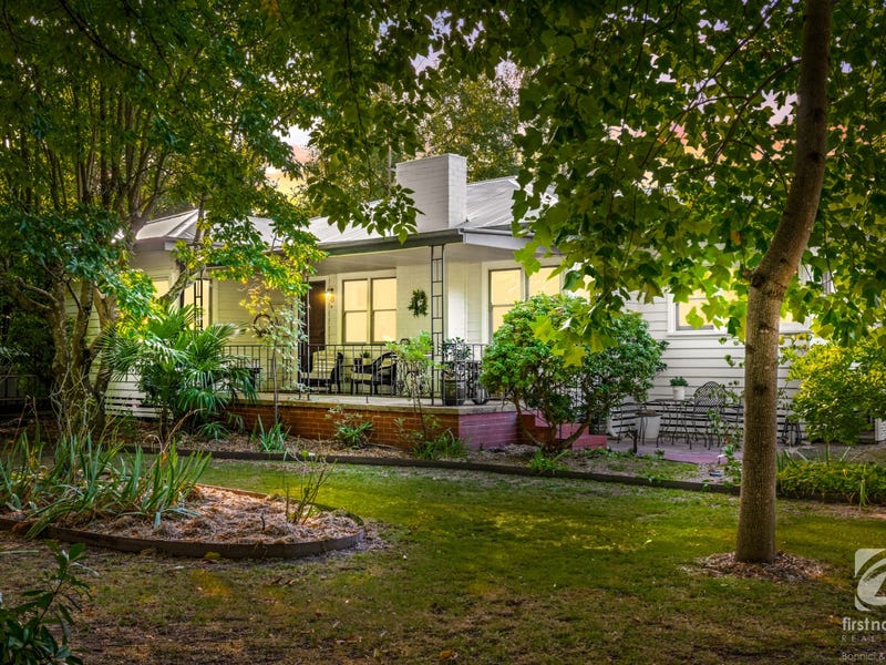 8 Finch Street, Beechworth, Vic 3747 - Property Details