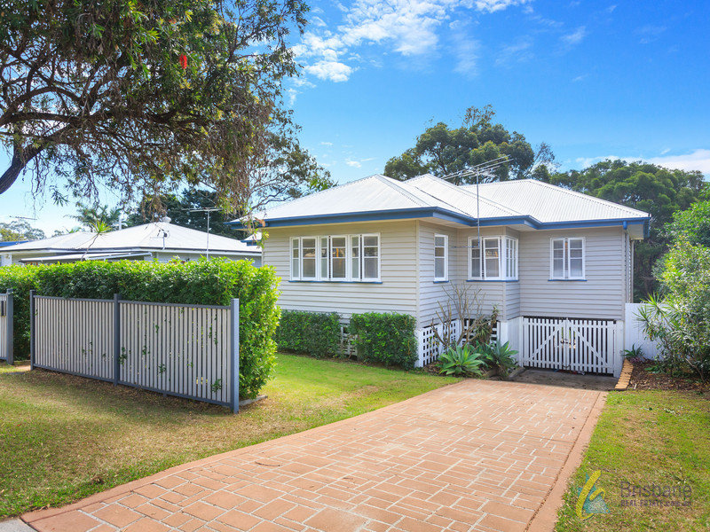 99 Englefield Road, Oxley, Qld 4075 - Property Details