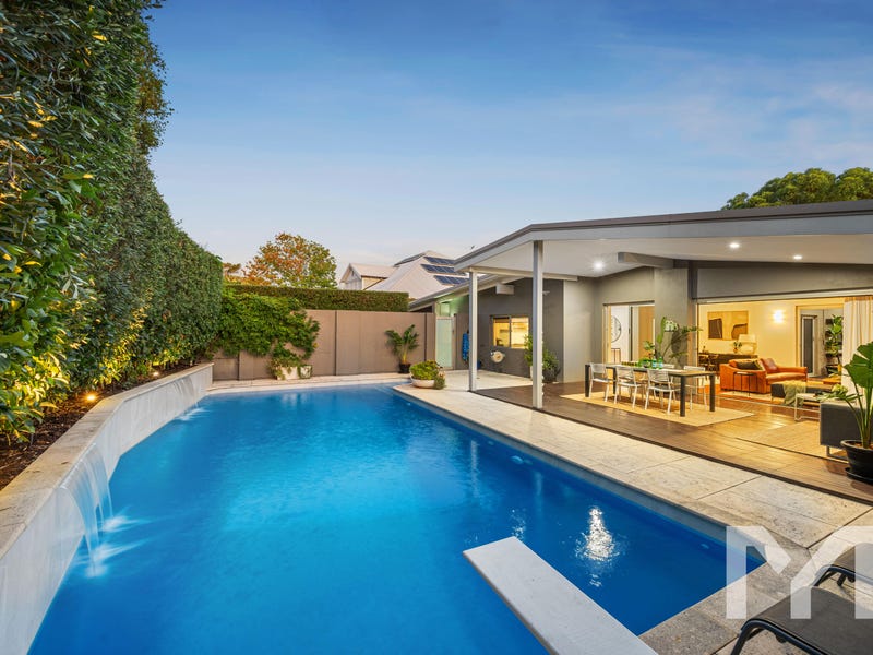 17 Roscommon Road, Floreat, WA 6014 - Property Details