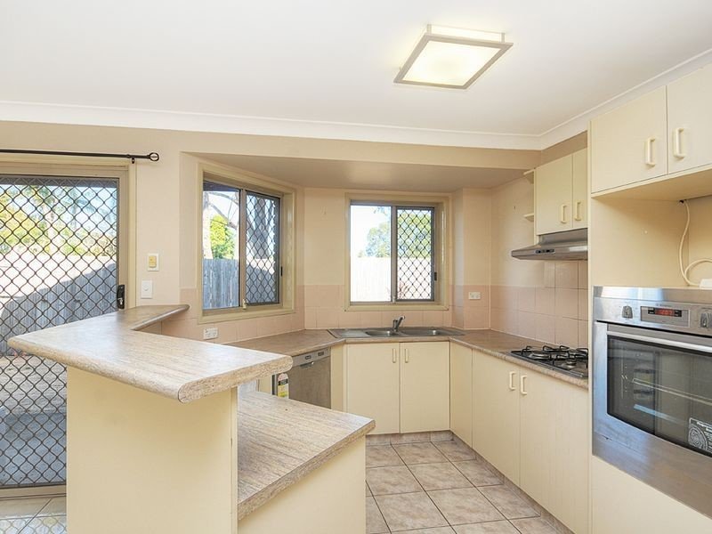 4/12 Gordon Street, Labrador, Qld 4215 - Property Details