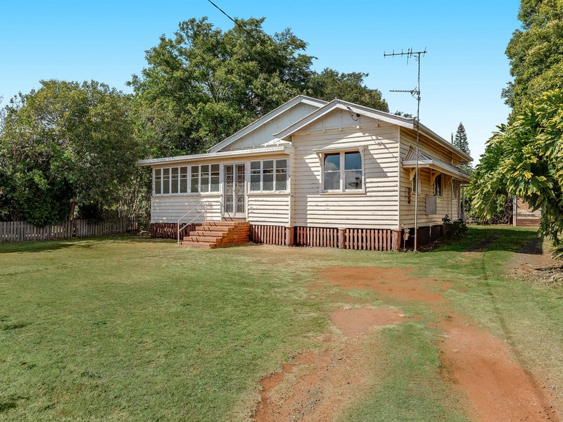 212 Campbell Street, Newtown, Qld 4350 - Property Details