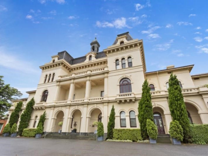 104 Wiltshire Drive, Kew, VIC 3101 - realestate.com.au