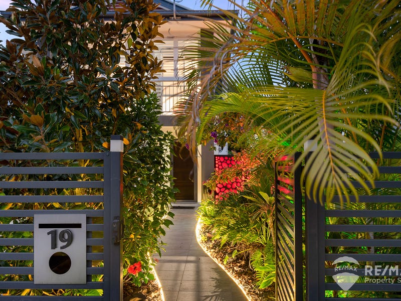 19 Sutton Avenue, Sandgate, Qld 4017 - Property Details