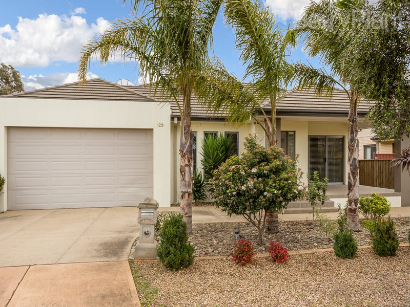 129 Middle Park Drive, Point Cook, VIC 3030 - realestate.com.au