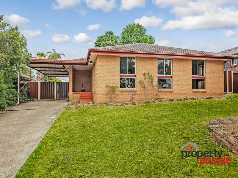 8 Singer Place, Ingleburn, NSW 2565 - Property Details