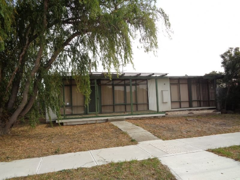 38 Lima Street, St Albans, VIC 3021 - realestate.com.au