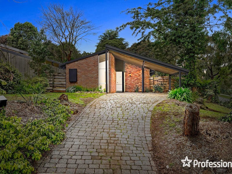 38 Churchill Drive, Mooroolbark, Vic 3138 - Property Details