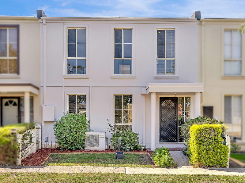 6 Corona Place, Roxburgh Park, VIC 3064 - realestate.com.au