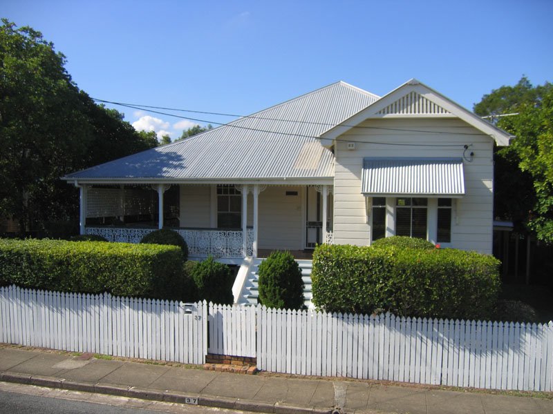 37 Queens Rd, Clayfield, Qld 4011 - Property Details