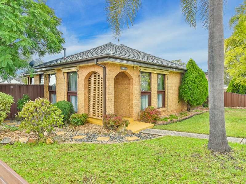 1 Singer Place, Ingleburn, NSW 2565 - Property Details