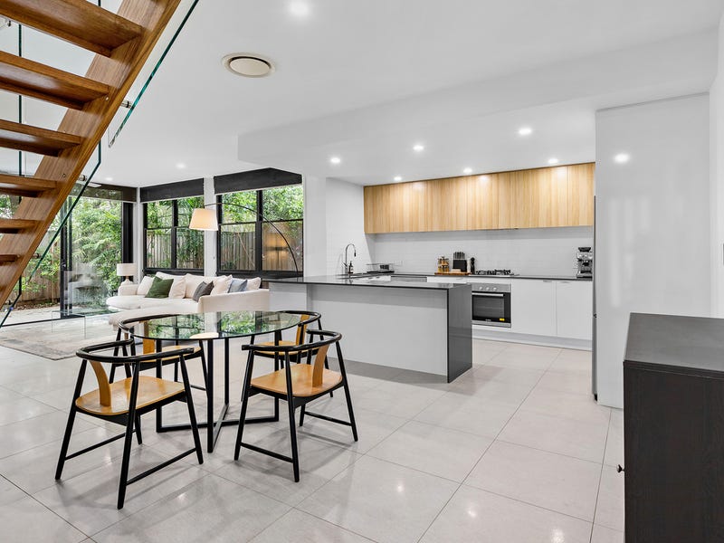 4/333 Riding Road, Balmoral, Qld 4171 - Property Details