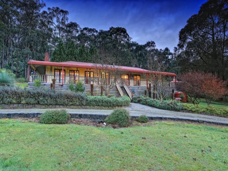13 Waratah Way, Cockatoo, VIC 3781 - realestate.com.au