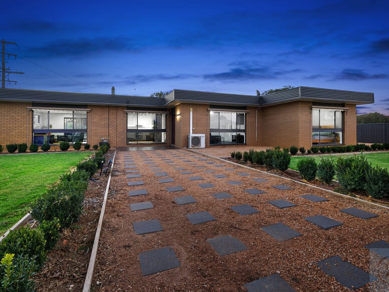 76 Kelly Street, Tocumwal, NSW 2714 - Property Details