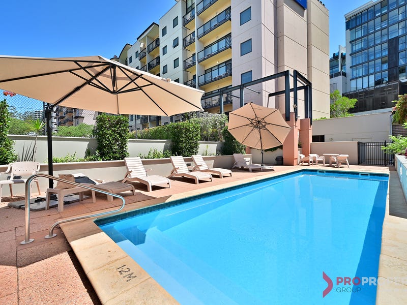 4/122 Mounts Bay Road, Perth, WA 6000 - Property Details