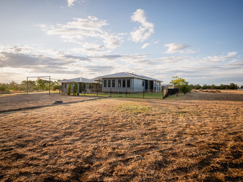 160 Bourne Drive, Roma, Qld 4455 - Property Details