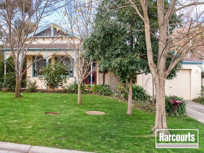 1 Adelaide Close, Berwick, Vic 3806 - realestate.com.au