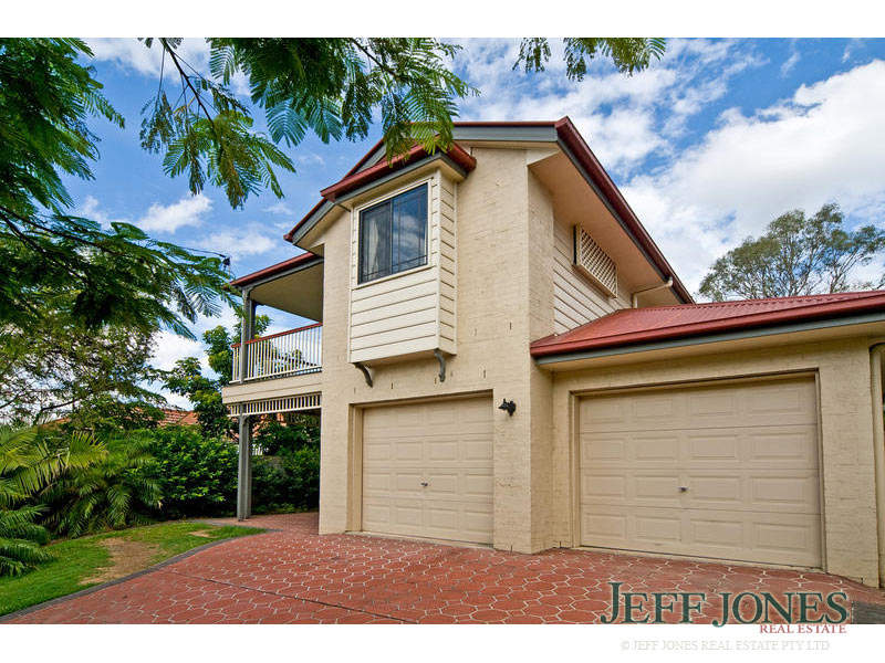 77 Hawthorne Road, Hawthorne, Qld 4171 - Property Details