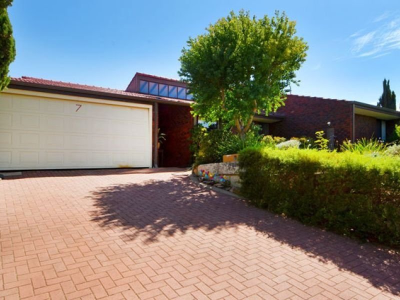7 Merlin Drive, Carine, WA 6020 - Property Details
