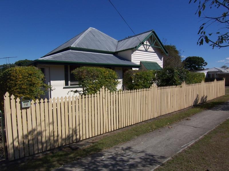 16 Queen Street, Walloon, Qld 4306 - Property Details