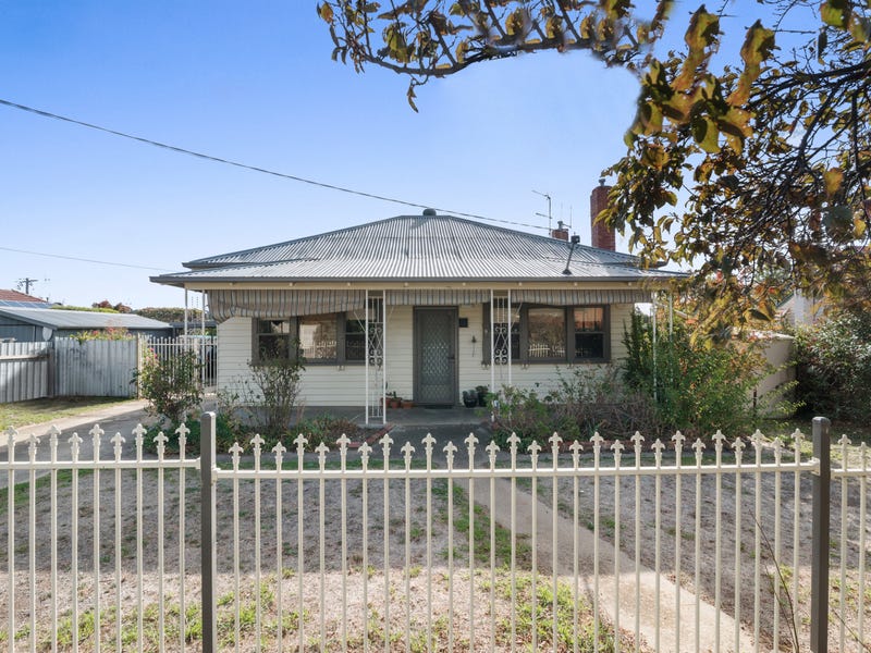 9 Castle Street, North Bendigo, VIC 3550 - realestate.com.au