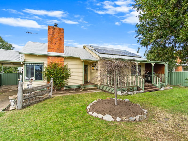 19 Gordon Street, Heyfield, VIC 3858 - realestate.com.au