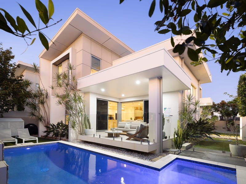 4 Bedroom Sold Property Prices & Auction Results in Mermaid Waters, QLD ...