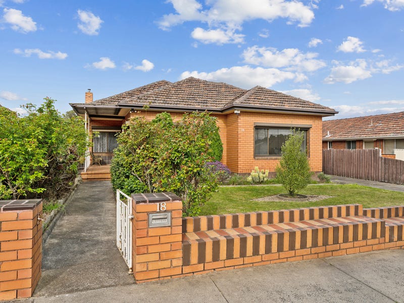 18 McCrae Street, Reservoir, Vic 3073 - Property Details