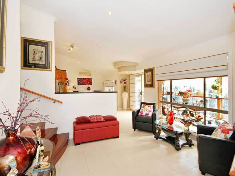 27 Inverness Ct, Nerang, Qld 4211 - Property Details