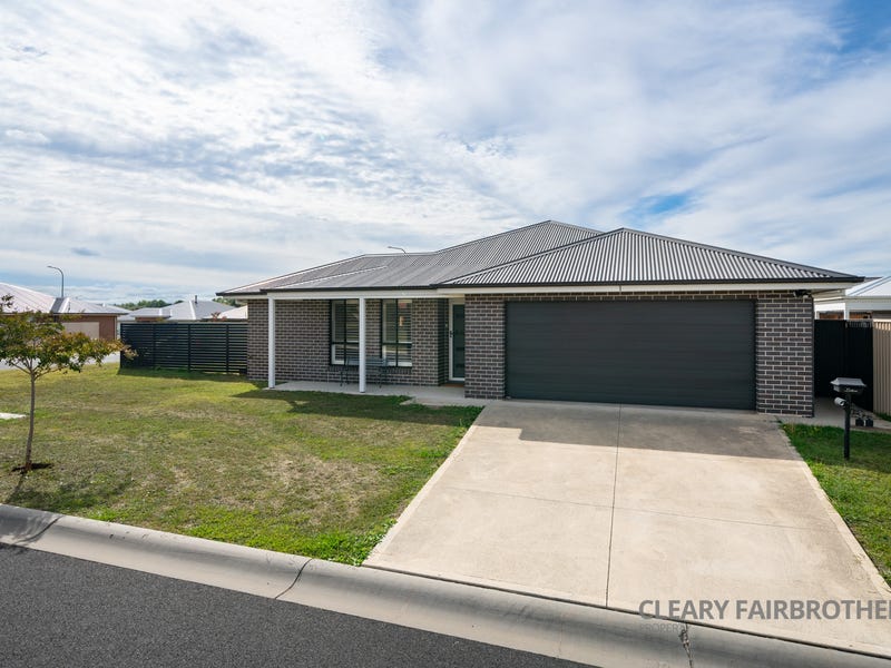 1 Maxwell Drive, Eglinton, NSW 2795 - Property Details
