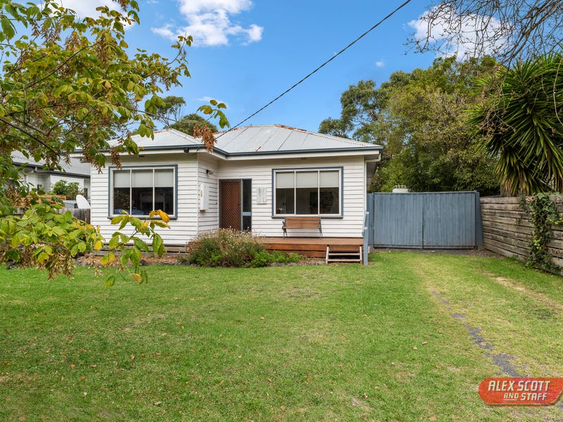 17 OUTLOOK Drive, Cowes, Vic 3922 - Property Details