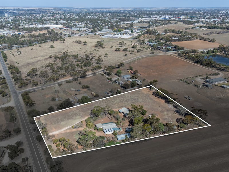 4 Bedroom Properties for Sale in Murray Bridge, SA 5253 - realestate.com.au