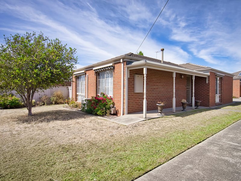 1/1 Adela Street, Wendouree, VIC 3355 - realestate.com.au