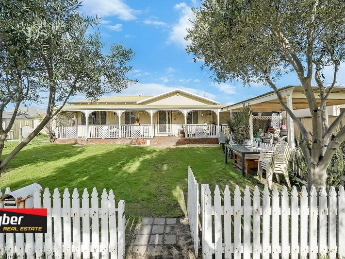 31 Station St, Cannington, WA 6107 - Property Details