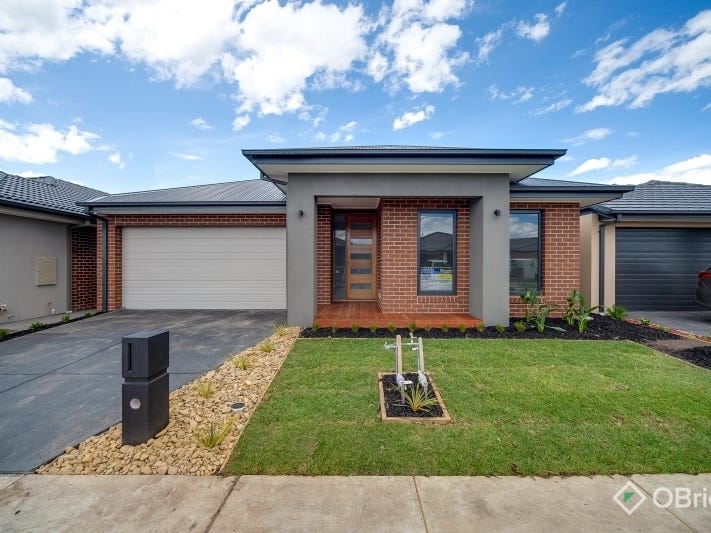 10 Mabillon Way, Clyde North, VIC 3978 - realestate.com.au