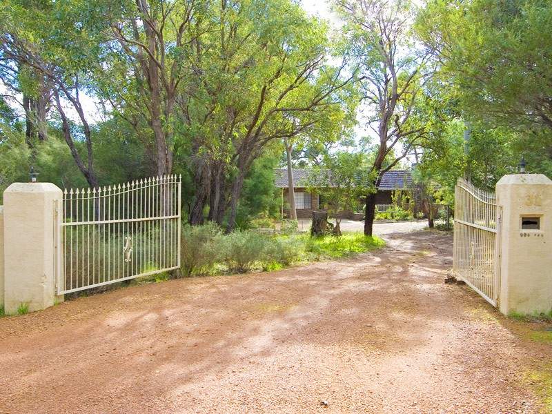 31 Waterfall Road, Forrestfield, WA 6058 - Property Details