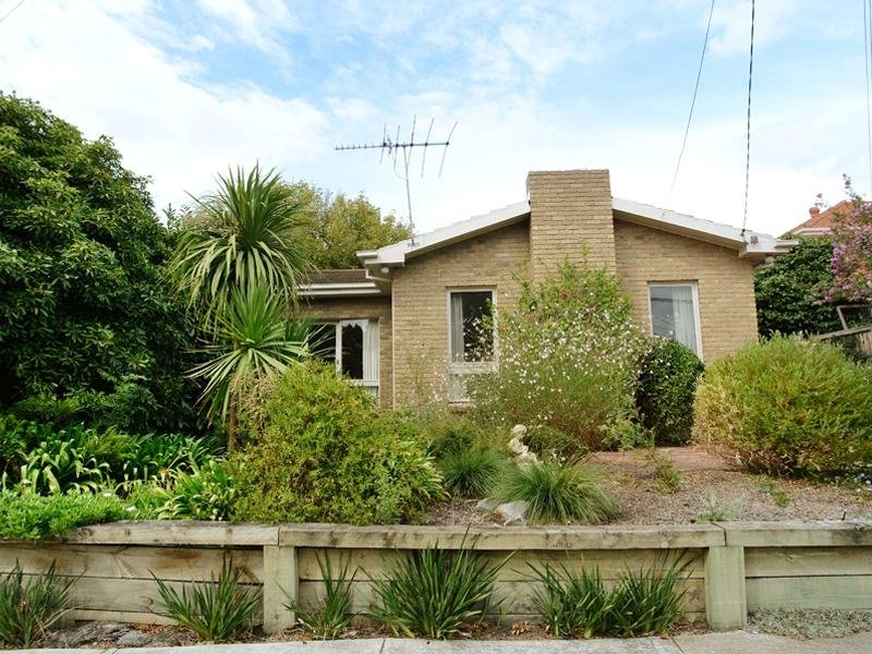 32 Victoria Street, Parkdale, Vic 3195 - Property Details