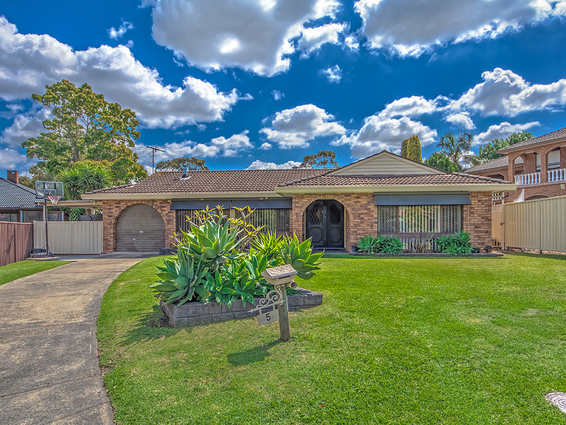 5 Troon Place, St Andrews, NSW 2566 - realestate.com.au