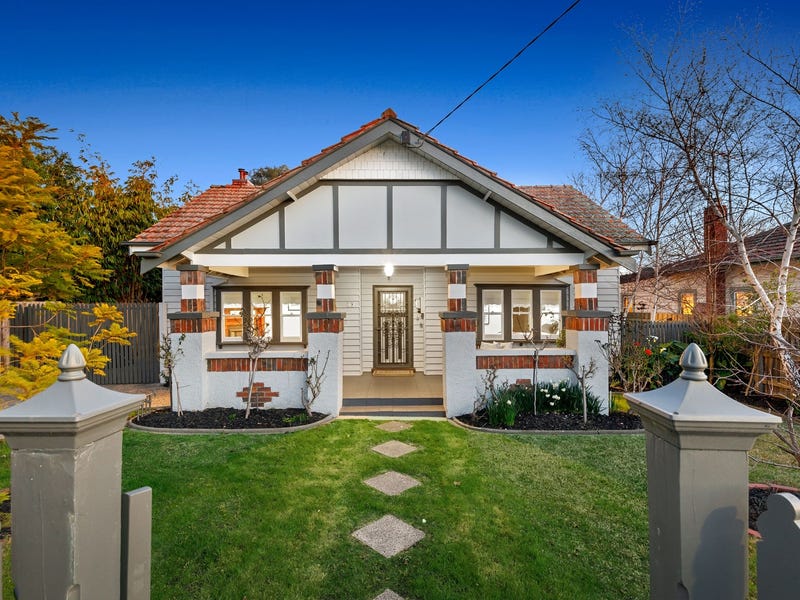 10 Eleebana Avenue, Hughesdale, Vic 3166 - Property Details