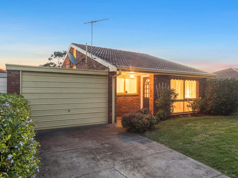 12 Village Cres, Chelsea, VIC 3196 - realestate.com.au