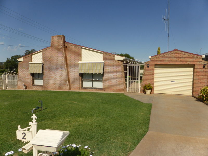 2 Russell Street, Parkes, NSW 2870 - realestate.com.au
